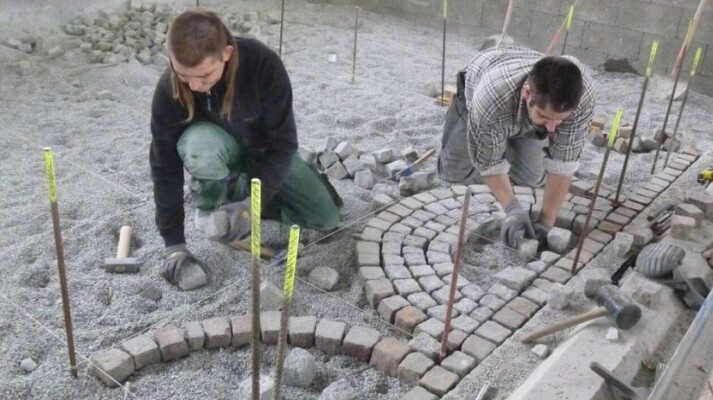 Pflasterer In Der Nahe